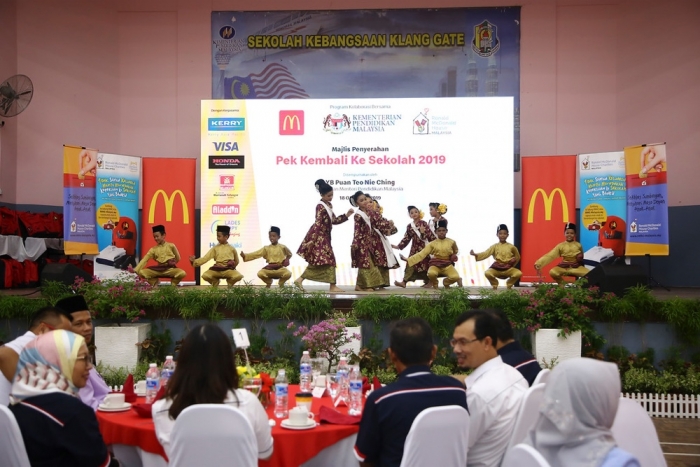 RMHC Scholarship Program | Ronald McDonald House Charities